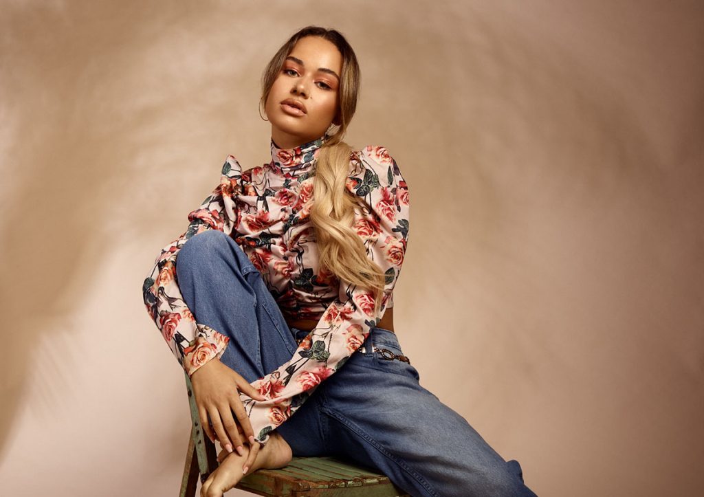Kiara Nelson veröffentlicht ihre erste Single ADORE YOU - Soundjungle